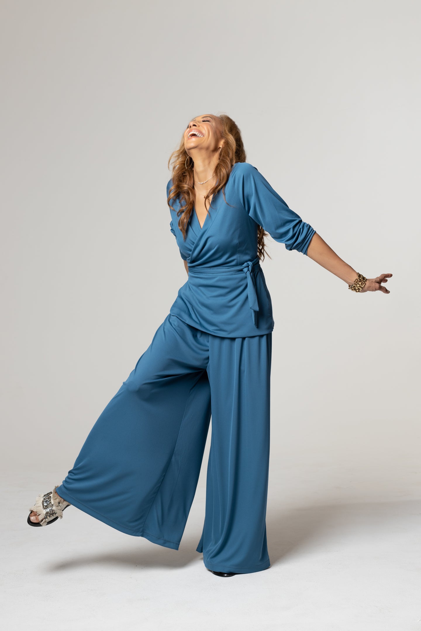 ZOE Wrap Shirt – ZoeGoes - a 1 Bag Travel Warrior company